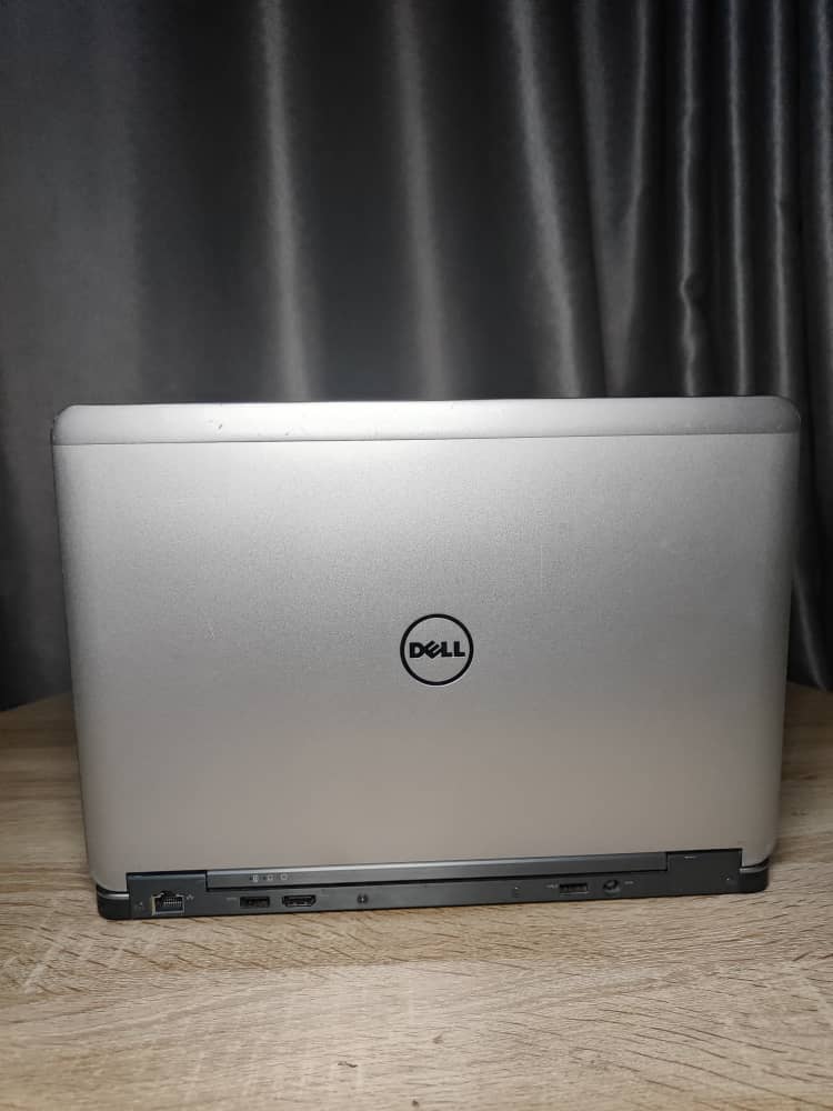 DELL LATITUDE E7240 – Gigabyte Computer Solutions
